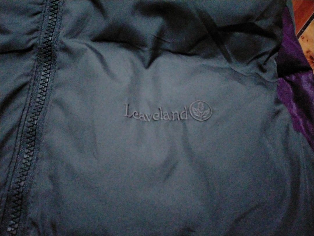 Leaveland puffer vest ( reversable ) on Carousell