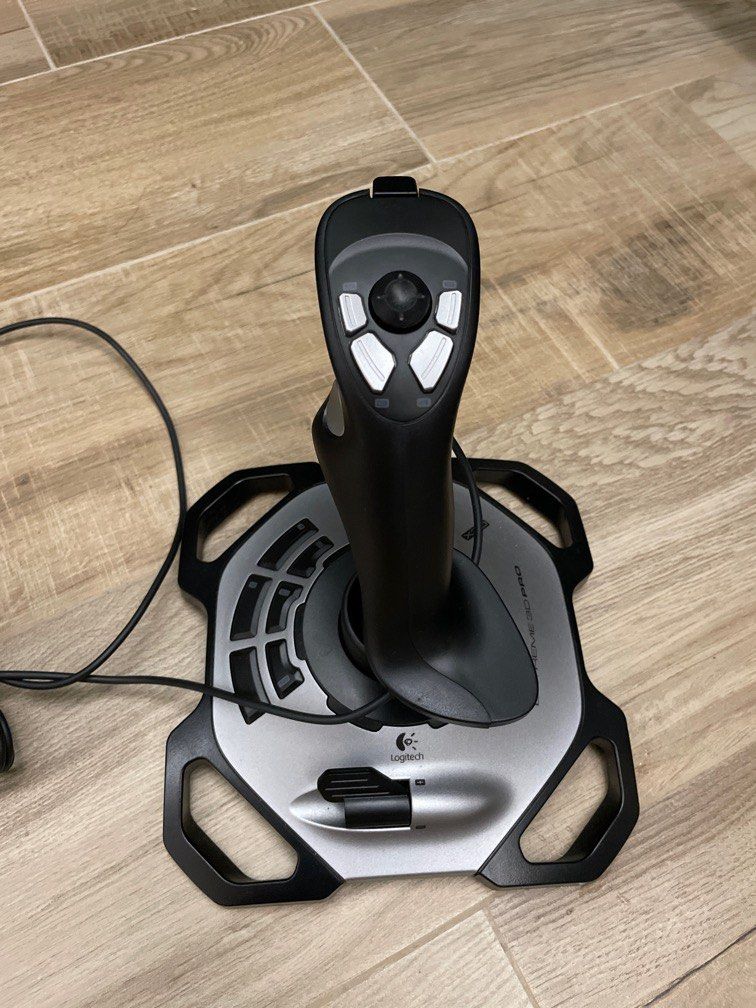 Logitech Extreme 3D pro, 電子遊戲, 遊戲機配件, 手掣 - Carousell