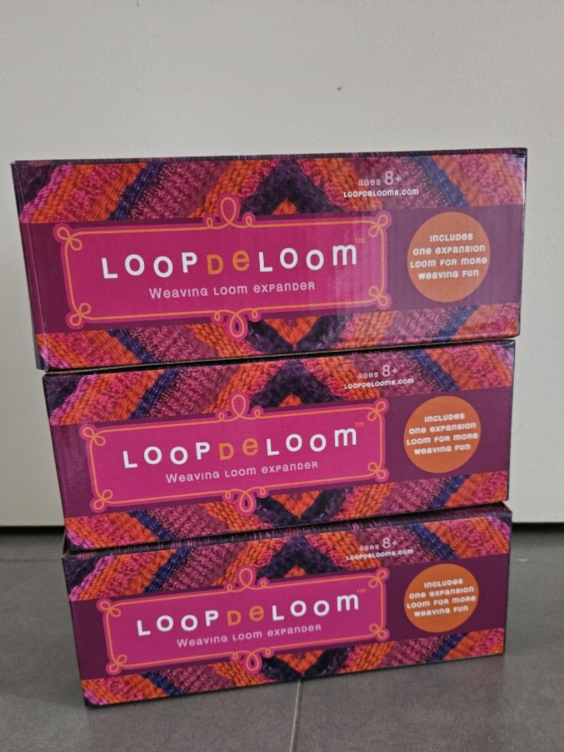 Loop de Loom Weaving Loom (original), Hobbies & Toys, Stationery ...