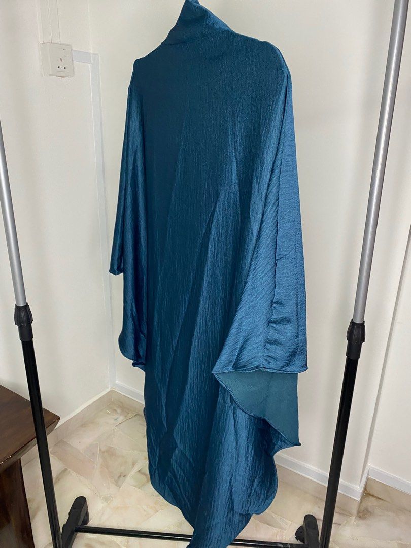 MALAEKA SATIN SET (PERSIAN), Women's Fashion, Muslimah Fashion, Kaftans ...