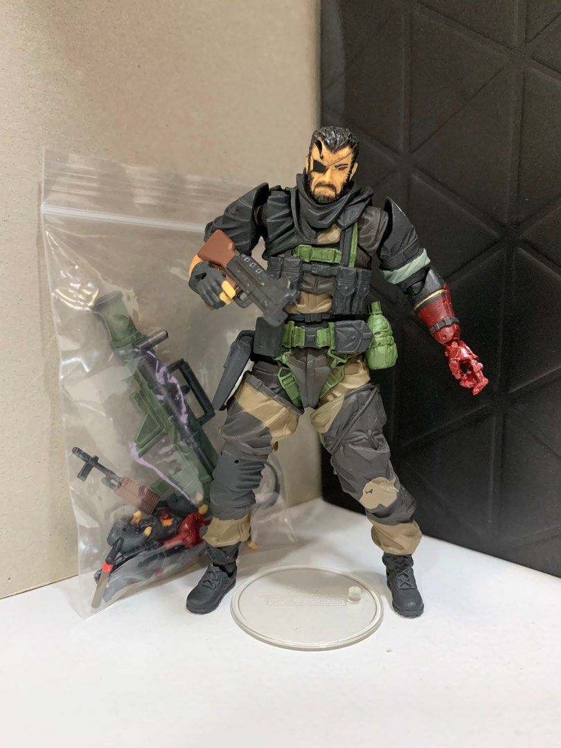 Metal gear snake figure, Hobbies & Toys, Toys & Games on Carousell