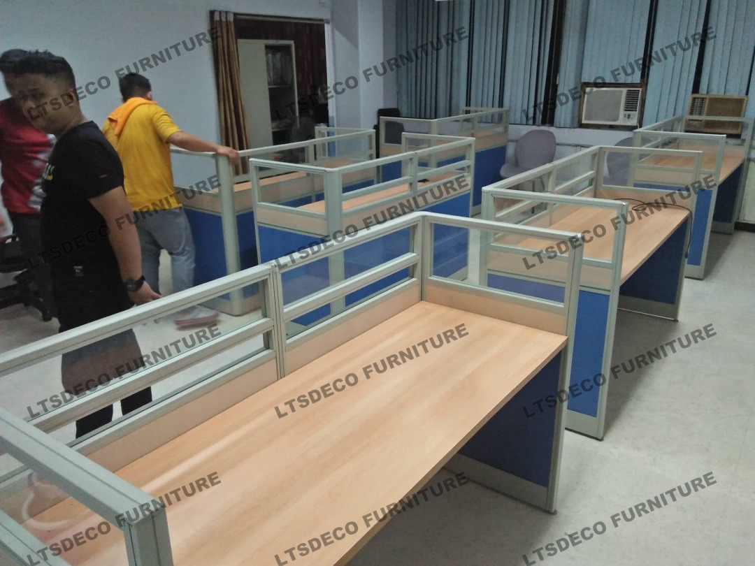 New Bpo Modular table Office Partition // Office tables Cubicle Office ...