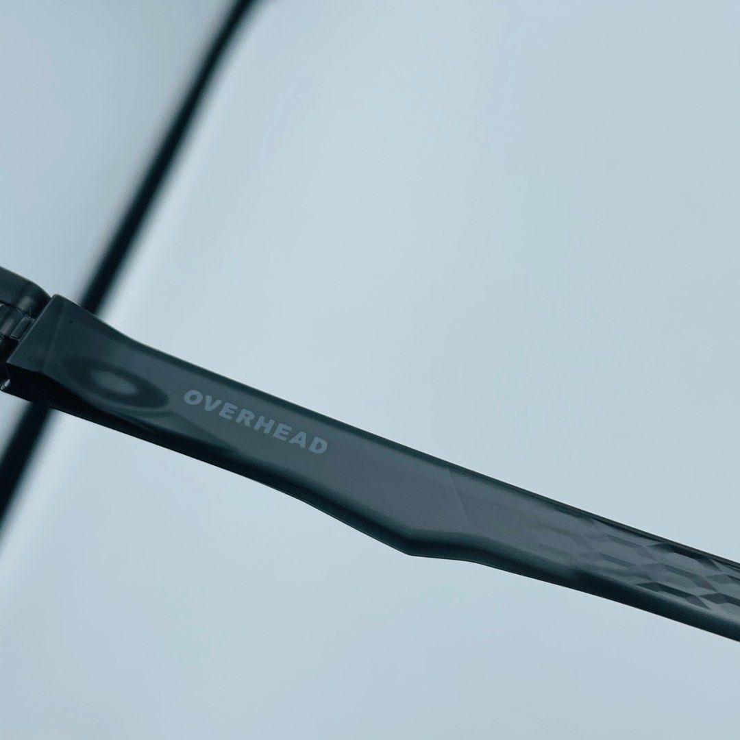 Oakley Overhead Grey Smoke 59, Men's Fashion, Watches & Accessories ...