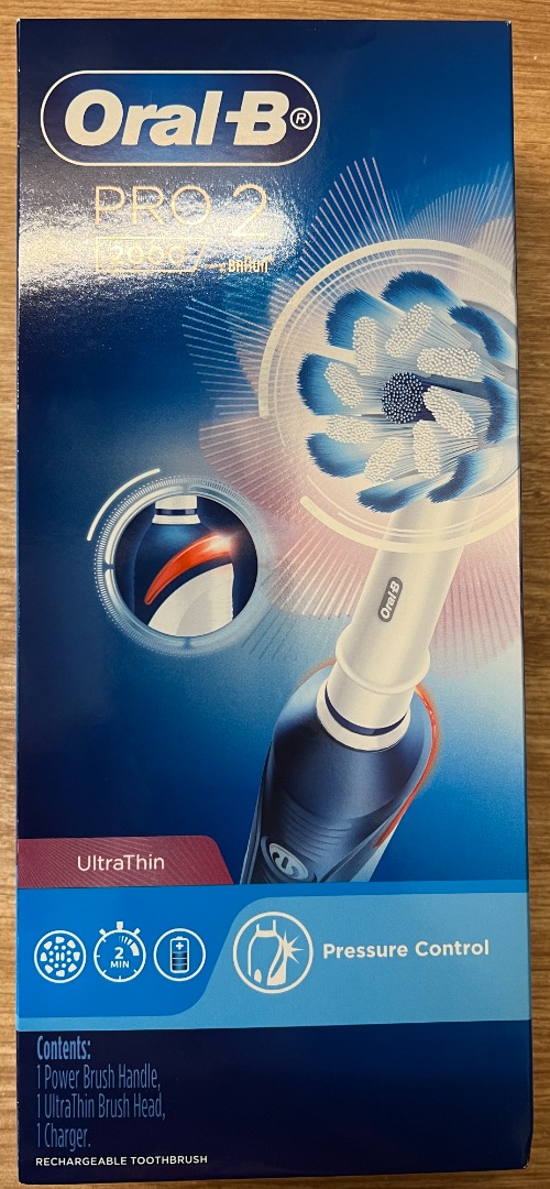 Oral-B PRO2 2000 Rechargeable Toothbrush, Beauty & Personal Care, Oral Care on Carousell