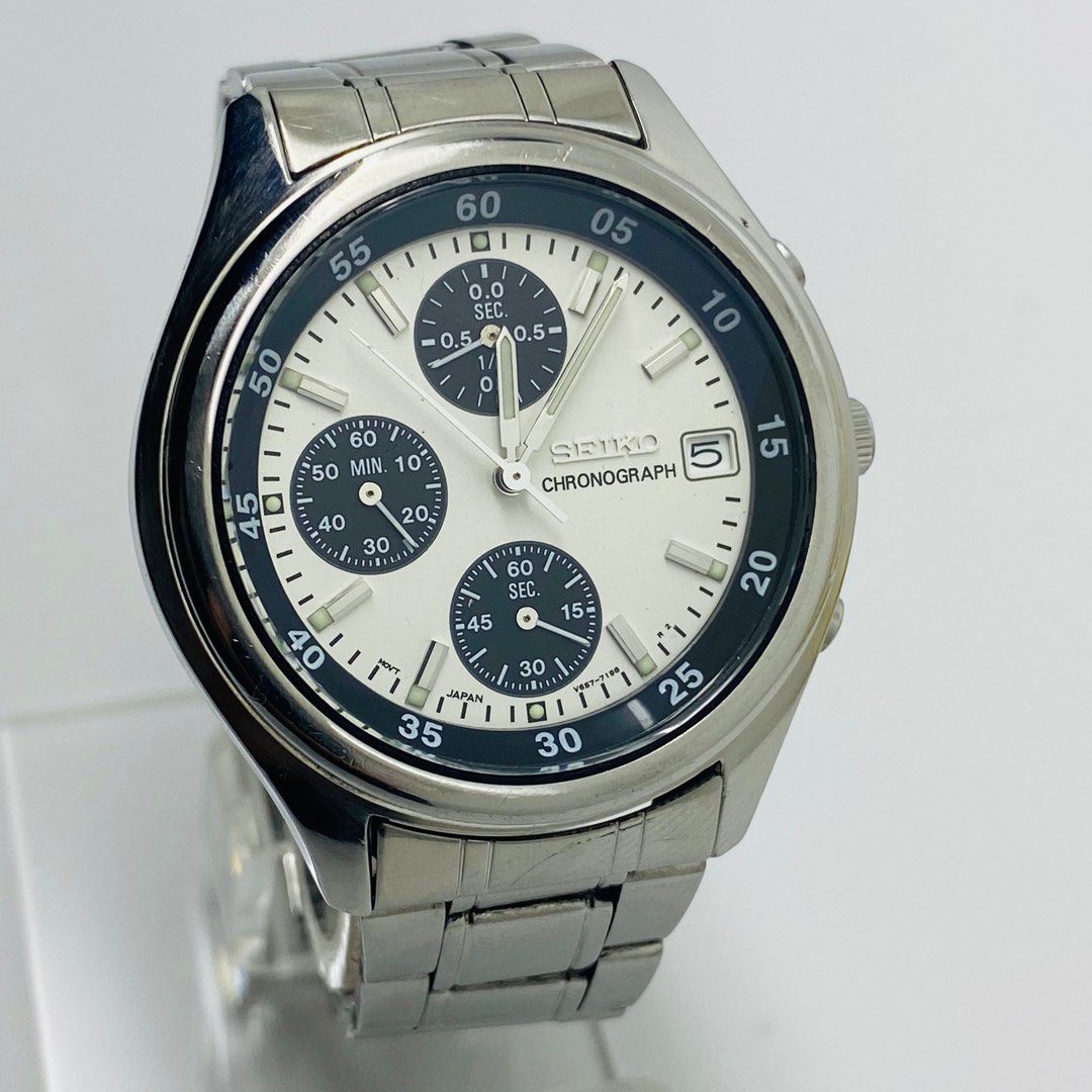 Seiko V657-7100 Chronograph Panda Dial, Fesyen Pria, Jam Tangan di Carousell