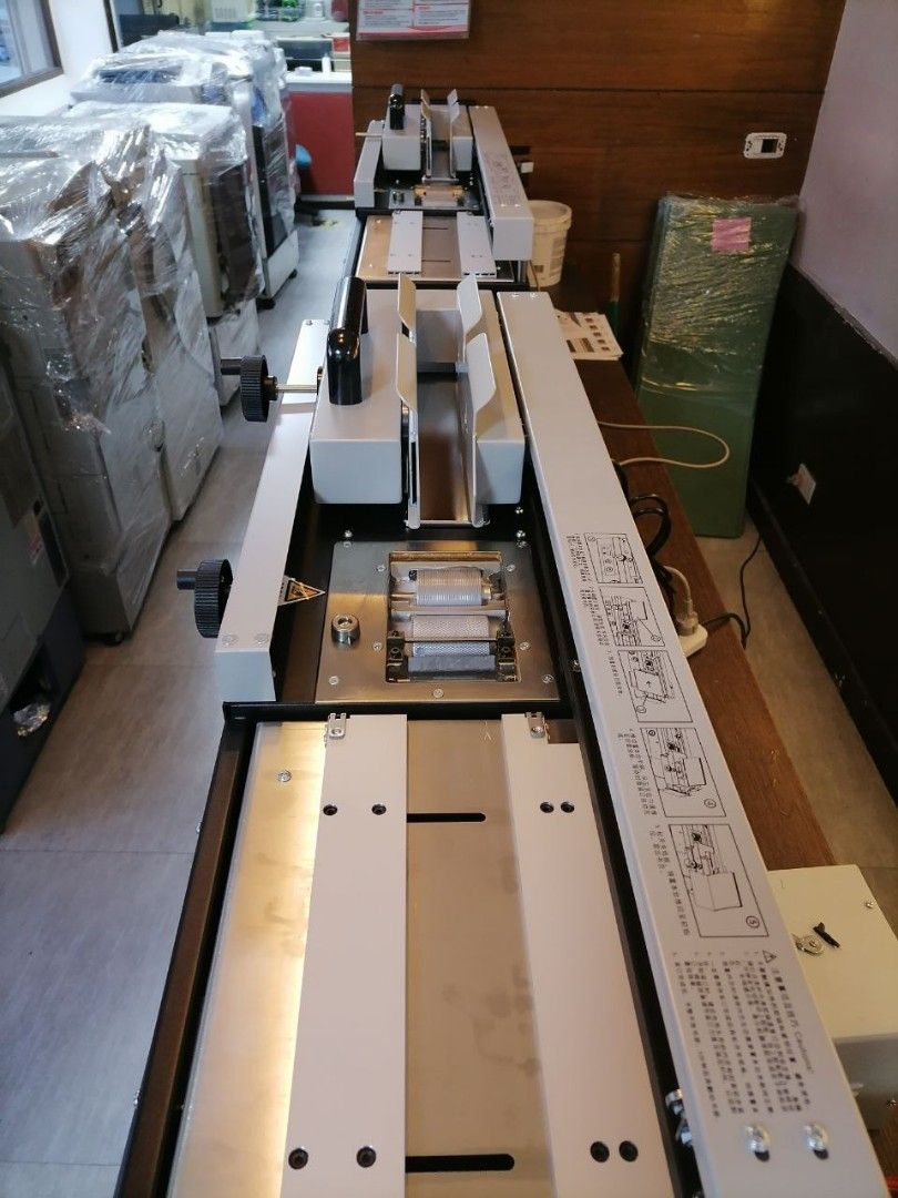 SEMI AUTO THERMAL GLUE BINDING MACHINE WD-40S, Computers & Tech ...