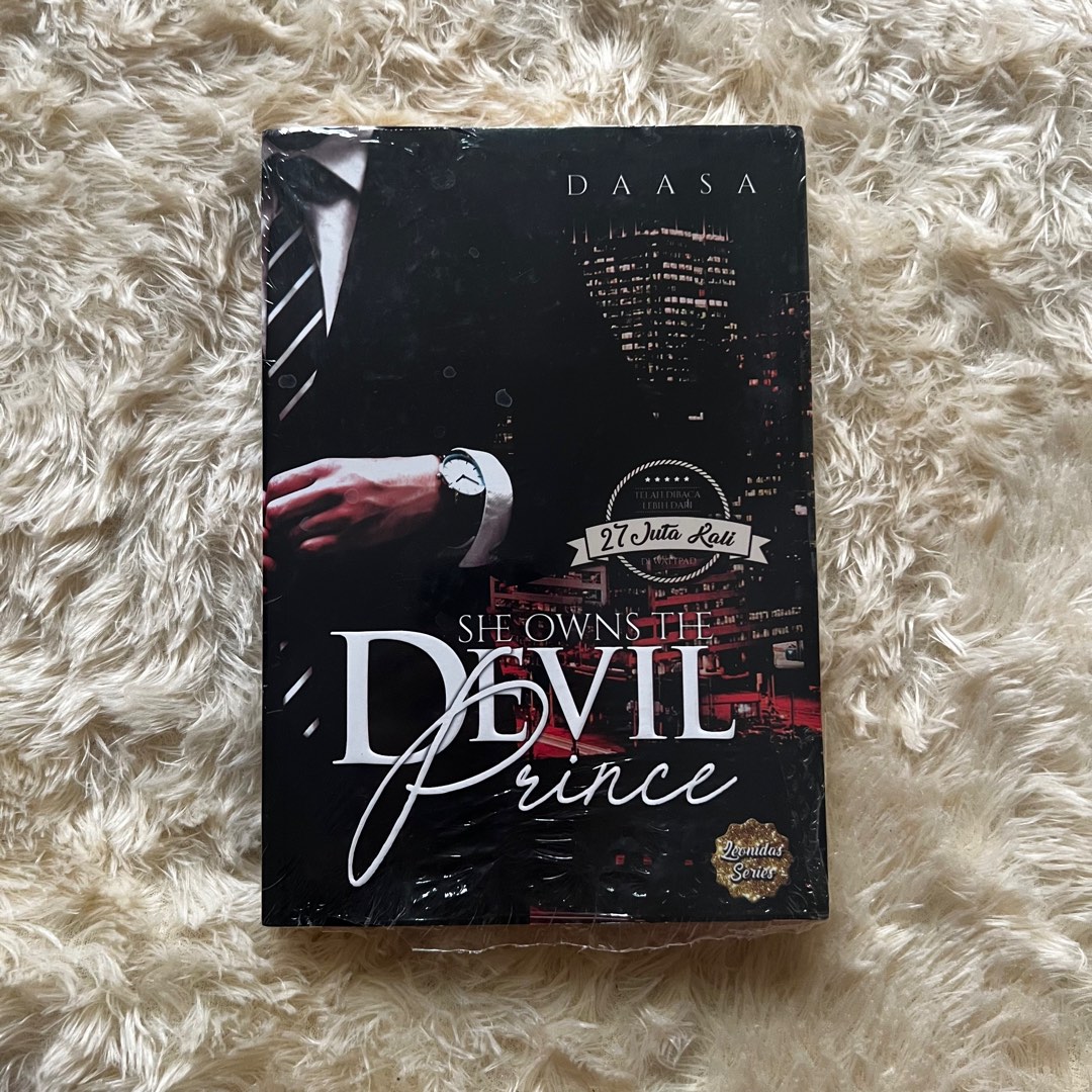 She Owns the Devil Prince by Daasa, Buku & Alat Tulis, Buku di Carousell