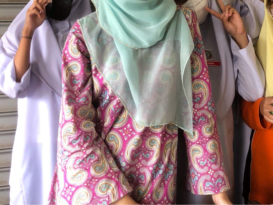 Sireh Pinang baju kurung, Women's Fashion, Muslimah Fashion, Baju ...
