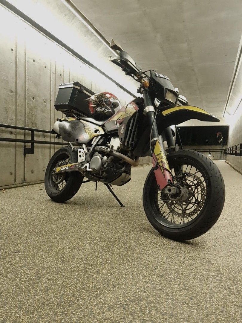 Suzuki DRZ 400SM, Motorcycles, Motorcycles for Sale, Class 2A on Carousell