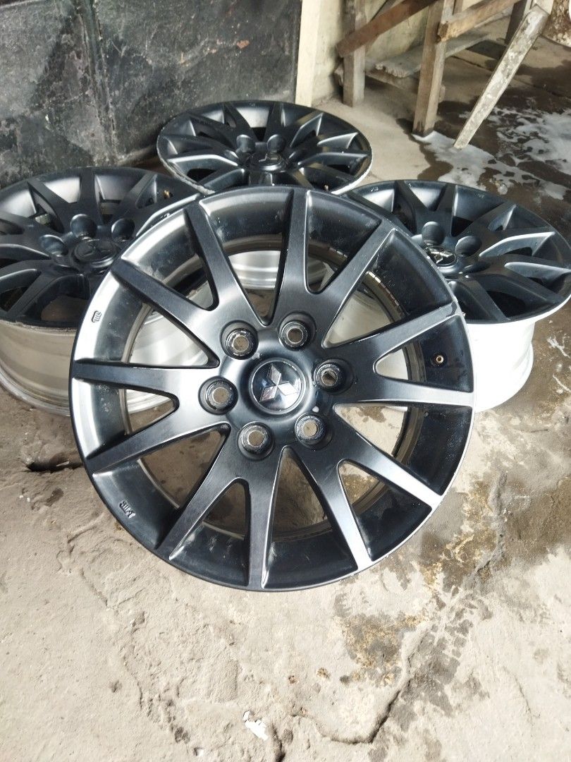 Velg Mobil oem original mitsubishi pajero, Aksesoris Mobil di Carousell