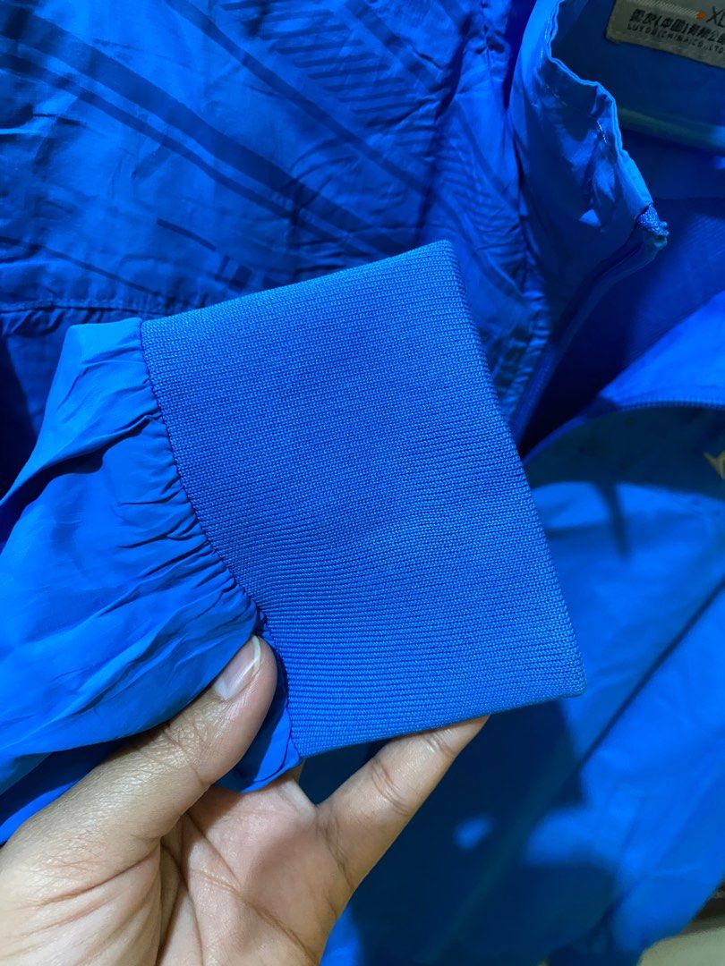 WIND BRAKER, Men's Fashion, Coats, Jackets and Outerwear on Carousell