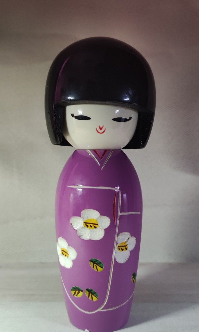 japanese doll keyring