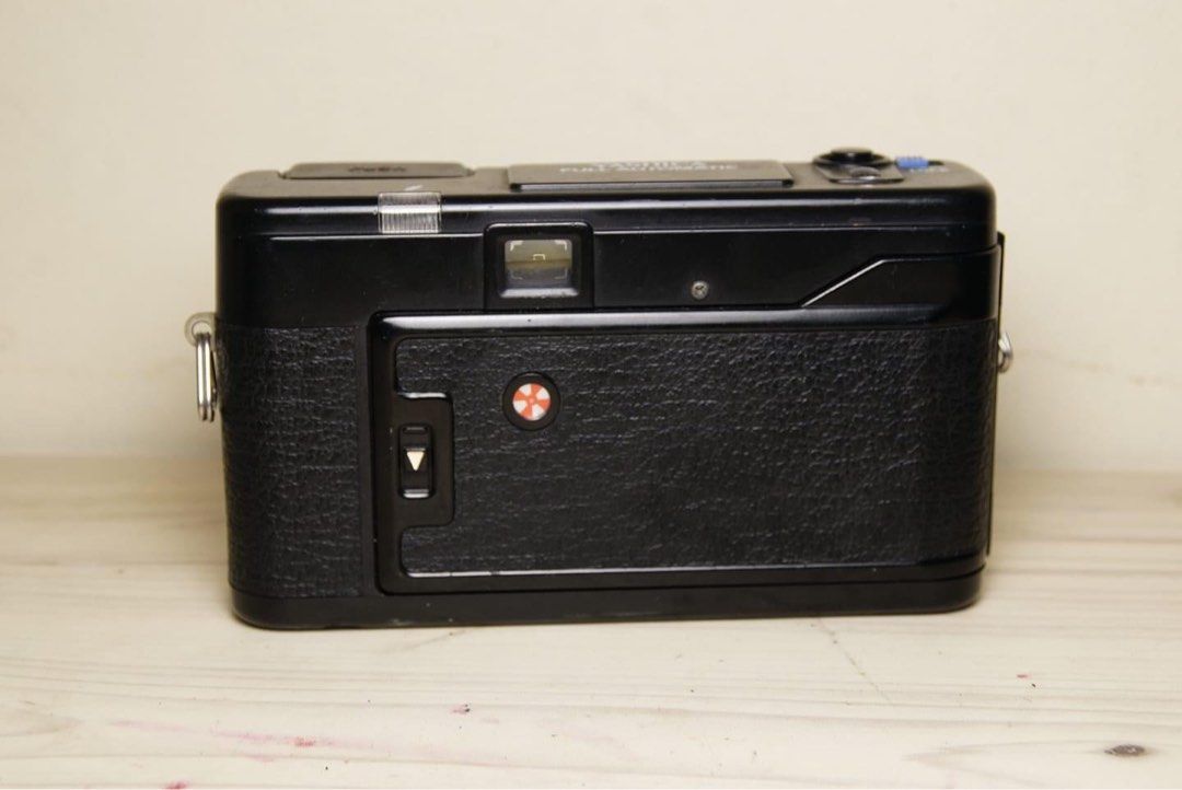 Yashica Auto Focus Film Camera, Photography, Cameras on Carousell