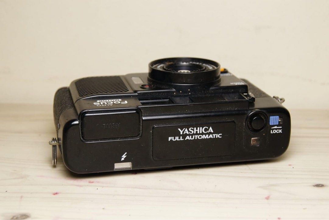 Yashica Auto Focus Film Camera, Photography, Cameras on Carousell
