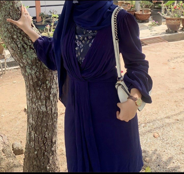 Zahlia Wrap Drape long kurung, Women's Fashion, Dresses & Sets ...