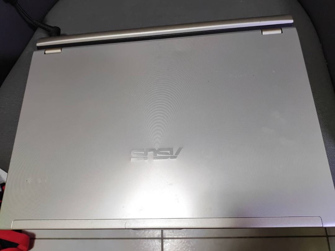 零件機 報帳機 ASUS 華碩 U46S 14吋 i5-2410m 輕薄型筆電 可過電不開機 拍地, 電腦及科技產品, 桌上電腦或筆記型電腦在旋轉拍賣