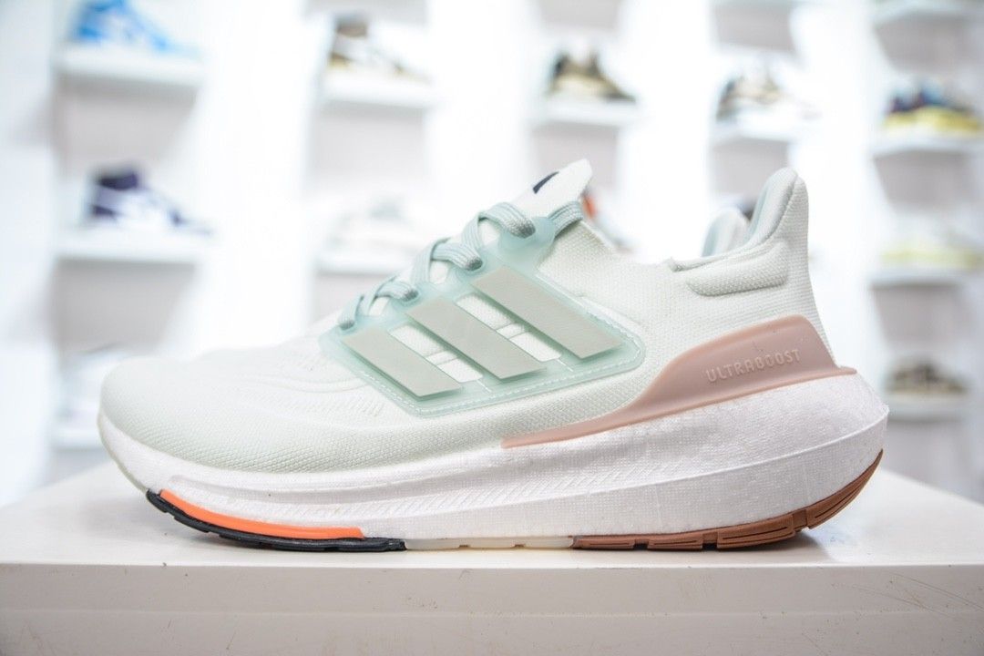 Adidas Ultraboost Light (2022) HQ6338, Men's Fashion, Footwear ...