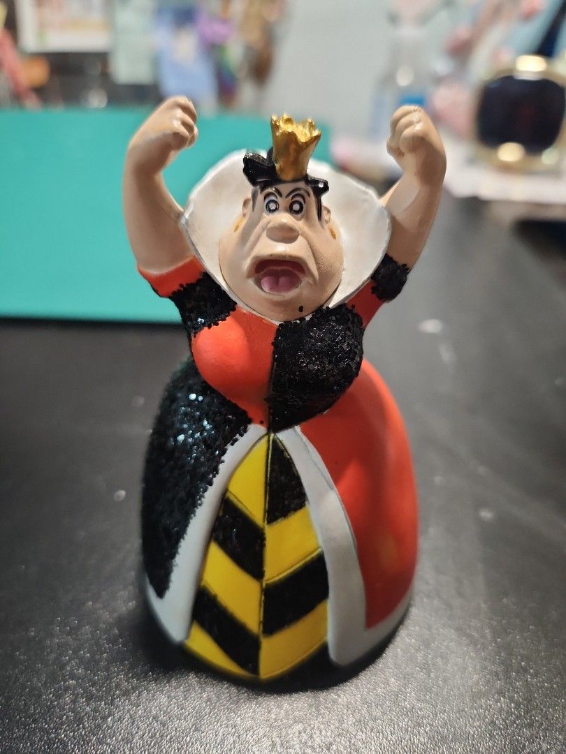 Alice In Wonderland figures authentic, Hobbies & Toys, Memorabilia ...