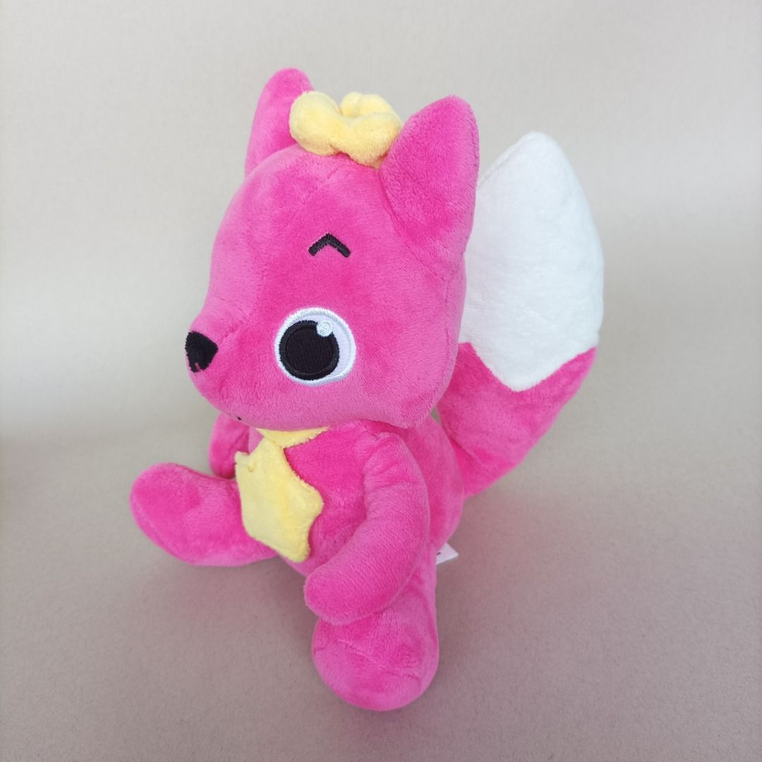 Boneka Pink Fong Suara Tidak Keluar, Toys & Collectibles, Mainan di ...