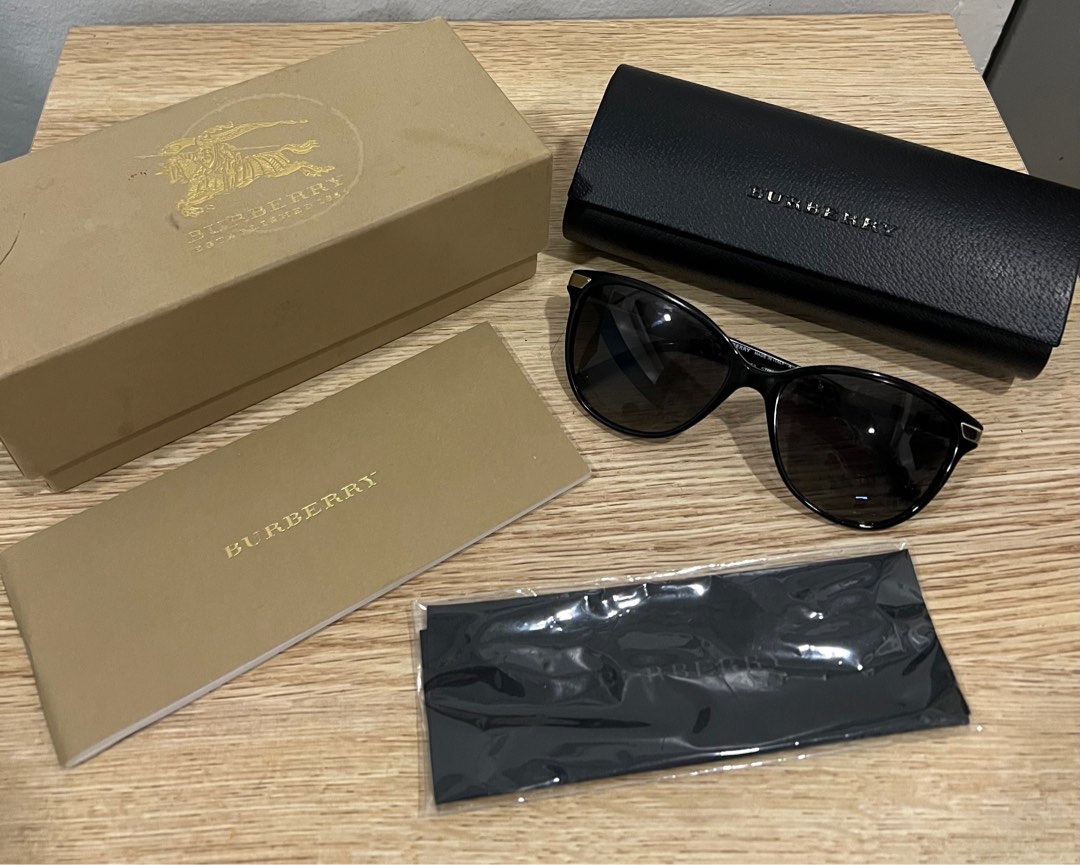 Burberry Shades, Women's Fashion, Watches & Accessories, Sunglasses ...