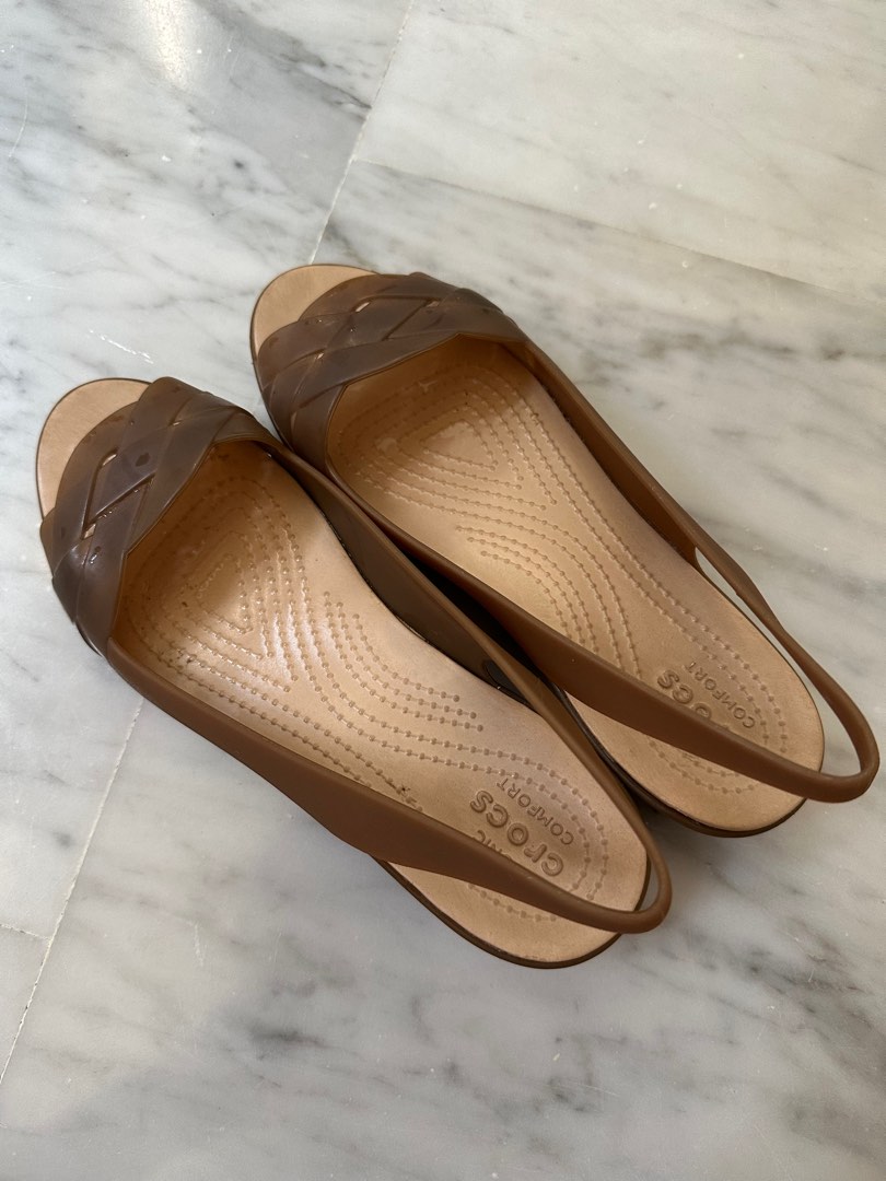 Crocs comfort, Women's Fashion, Footwear, Sandals on Carousell