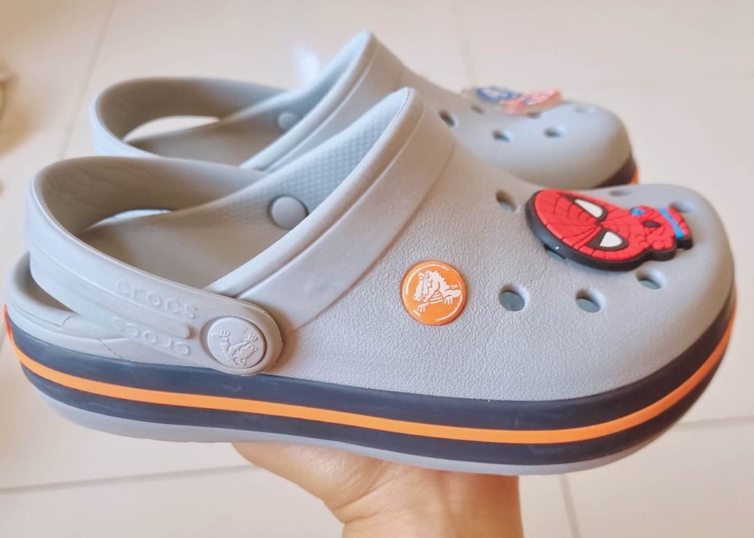 Crocs J1 / 19.5cm on Carousell