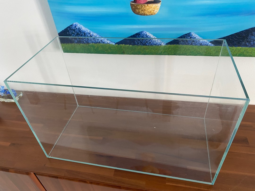 Crystal Fish Tank 60x30x36 cm, Pet Supplies, Homes & Other Pet ...