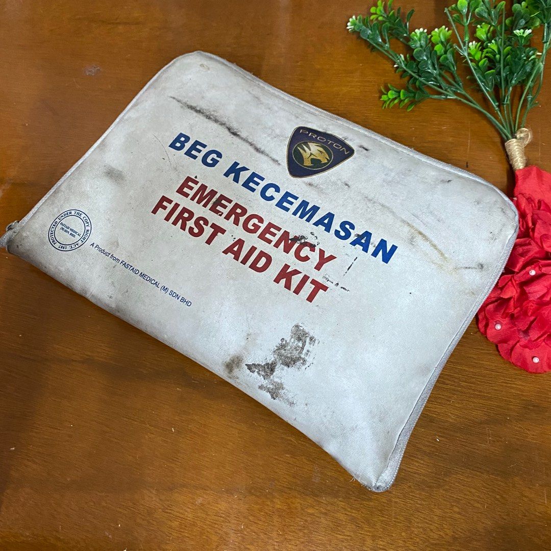 Defect emergency bag_ FIRST AID KIT_ Bag Kecemasan, Everything Else ...