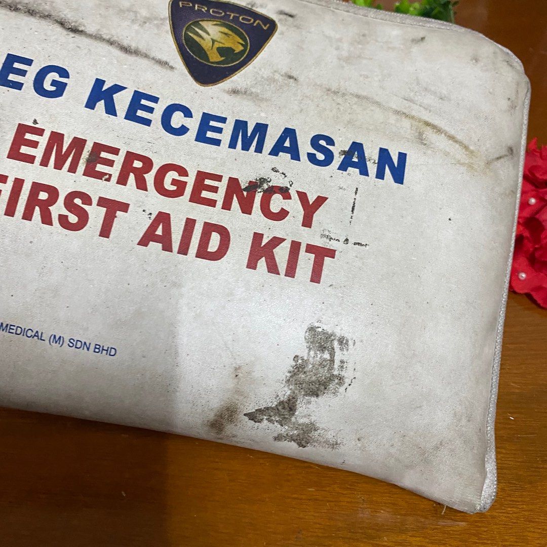 Defect emergency bag_ FIRST AID KIT_ Bag Kecemasan, Everything Else ...