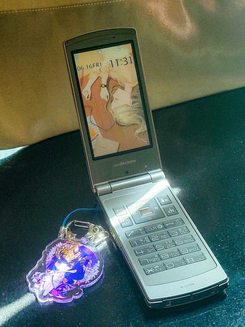 Docomo Keitai flip phone N-09a, Mobile Phones & Gadgets, Mobile Phones ...