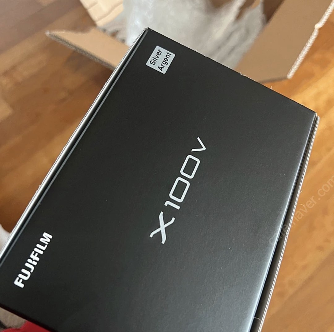 Fujifilm x100v brand new in box, 攝影器材, 相機 - Carousell