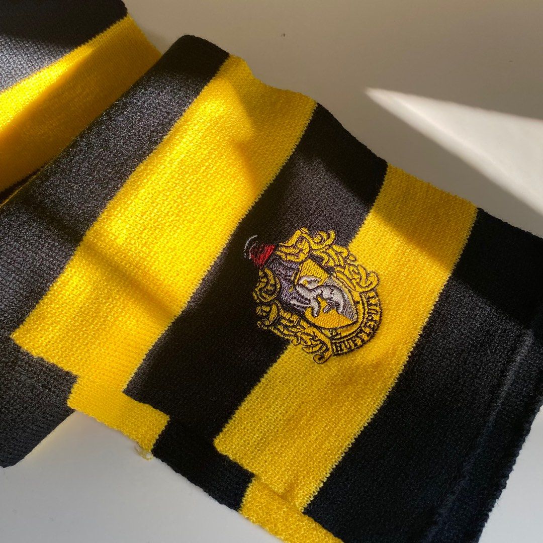Harry Potter Hufflepuff Scarf, Women's Fashion, Watches & Accessories ...