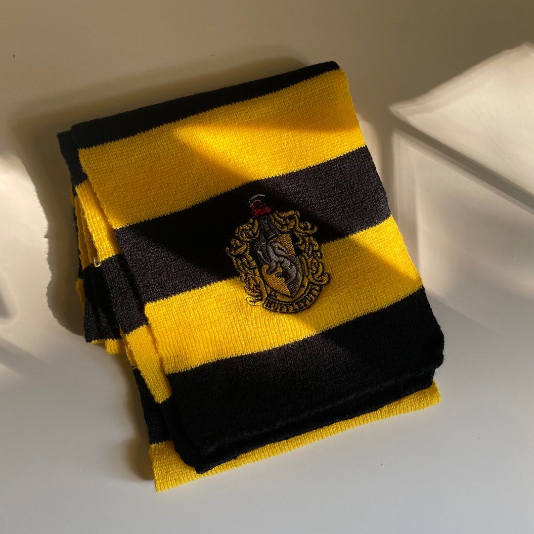 Harry Potter Hufflepuff Scarf, Women's Fashion, Watches & Accessories ...