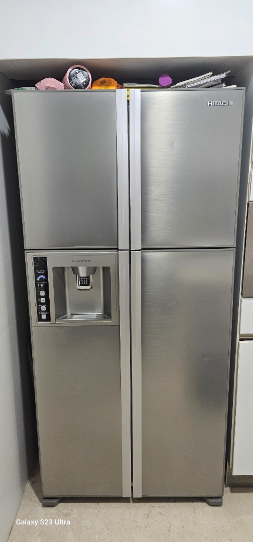 Hitachi Fridge freezer 660 lt with inbuilt water dispensor, TV & Home ...