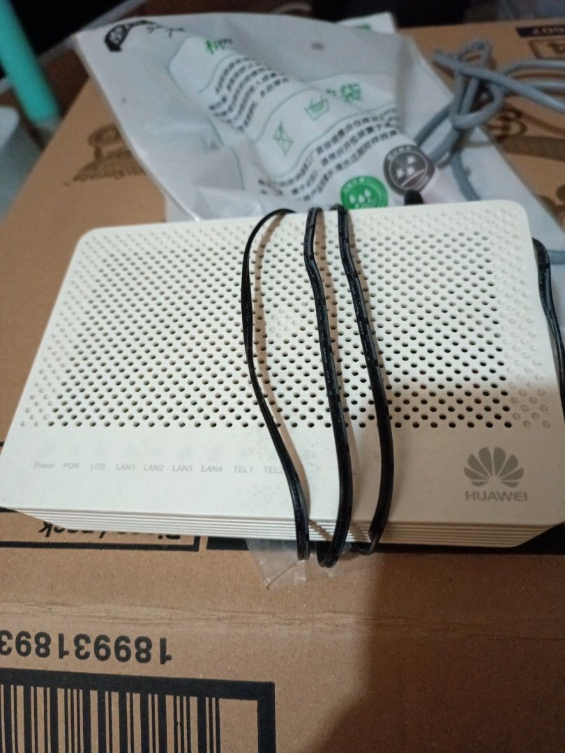 Huawei EchoLife HG8240H5, Computers & Tech, Parts & Accessories ...