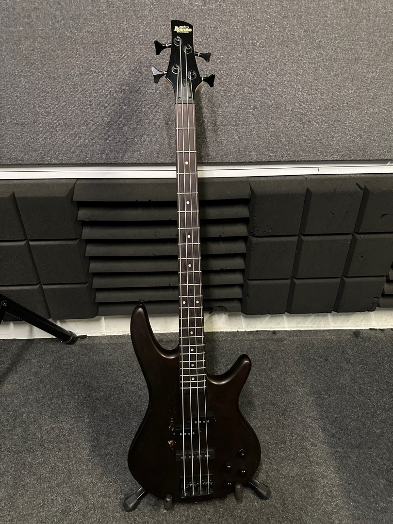 Ibanez gio bass, Hobbies & Toys, Music & Media, Musical Instruments on ...