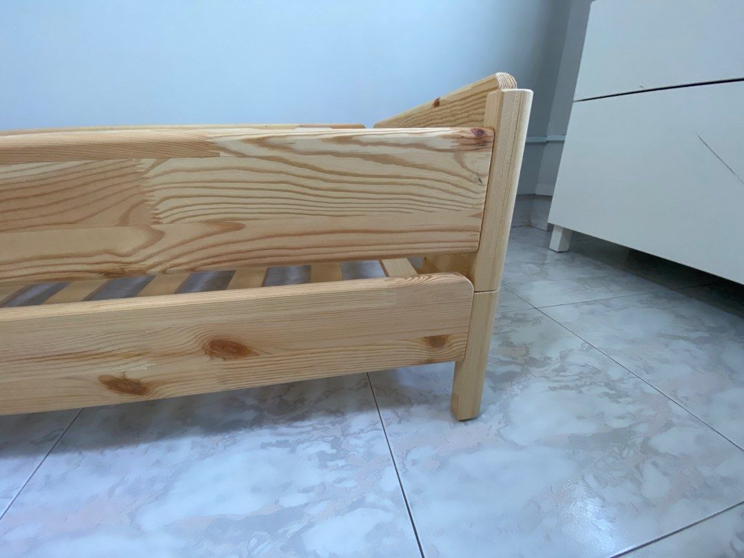 IKEA UTACKER Stackable Bed (2 single frames), Furniture & Home Living ...