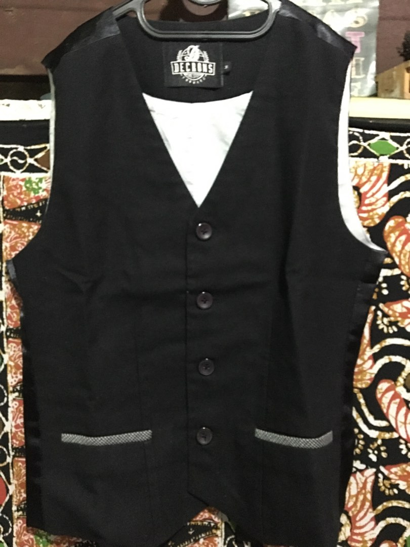 JAS ROMPI UKURAN M, Fesyen Pria, Pakaian , Atasan di Carousell