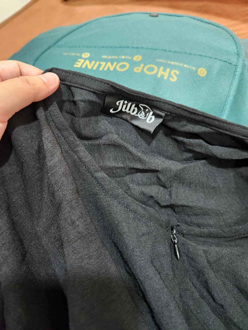 Jilbab by neelofa, Women's Fashion, Muslimah Fashion, Kaftans & Jubahs ...