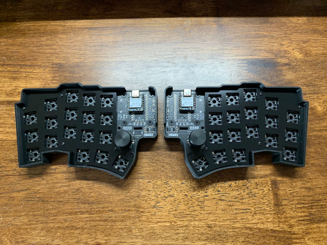 Klein 36 Keys split wireless bluetooth keyboard ZMK MX hotswap ...