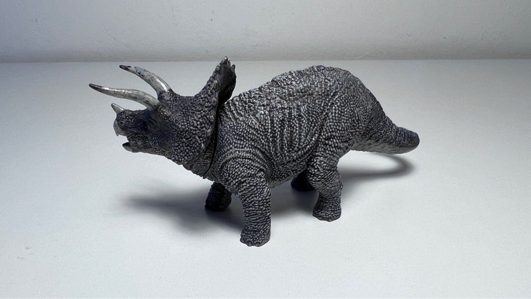 Large Captivz Collection Triceratops Jurassic Park 30th Anniversary, Hobbies & Toys, Toys ...