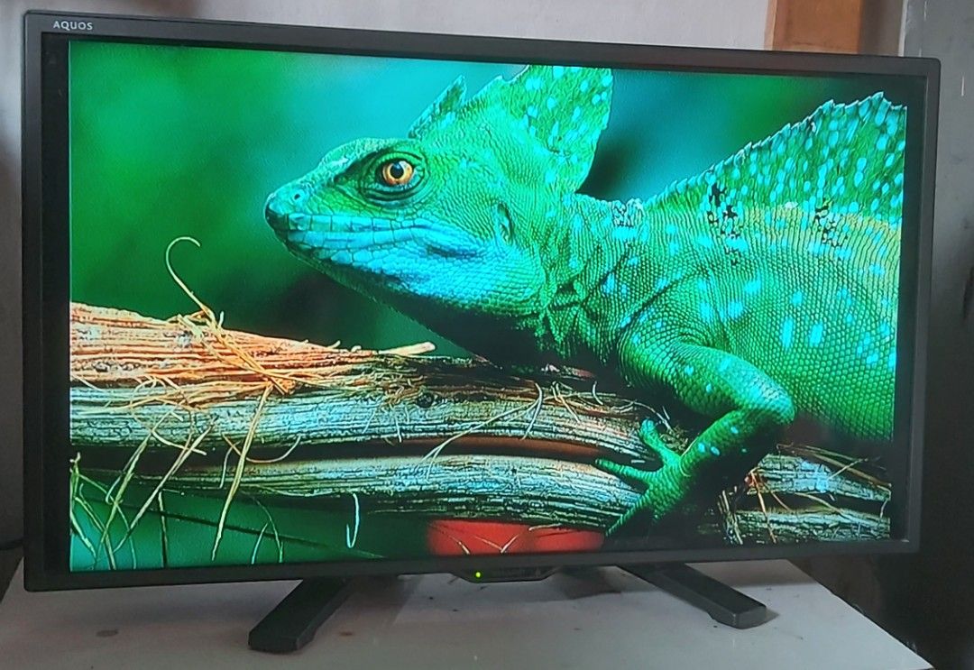 LED TV SHARP AQUOS 24 INC, Elektronik, TV & Perlengkapan Hiburan di ...