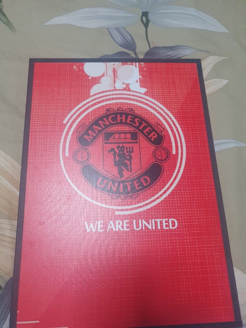 Limited edition Manchester united frame, Hobbies & Toys, Memorabilia ...
