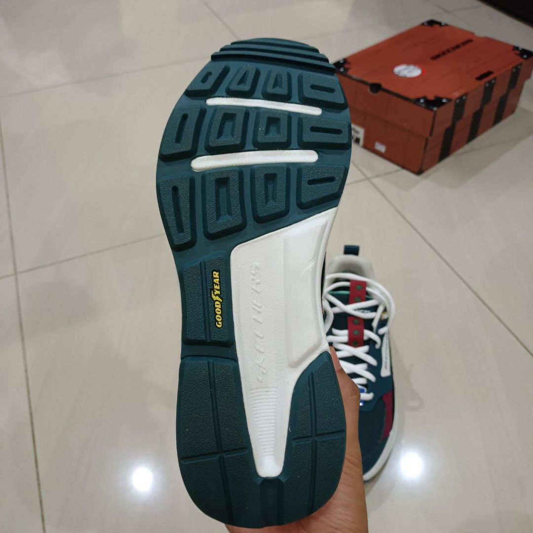 Sneakers Sketchers - Kimetsu no Yaiba Uzui Tenzen 6UK, Men's Fashion ...