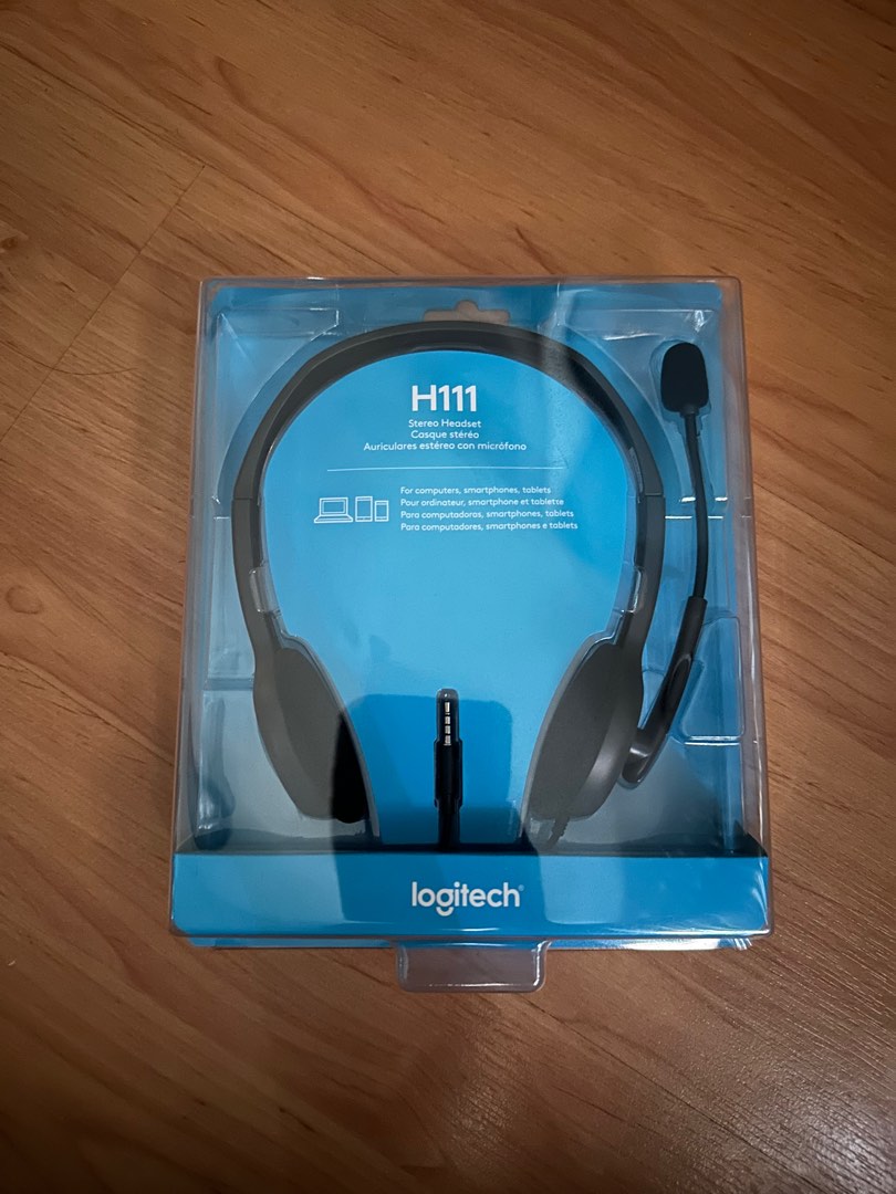 Logitech headset, Audio, Headphones & Headsets on Carousell