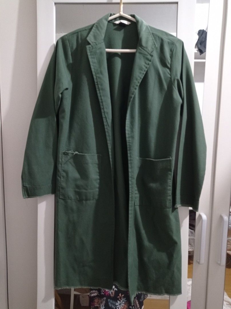 Long outer HnM, Fesyen Wanita, Pakaian Wanita, Baju Luaran di Carousell