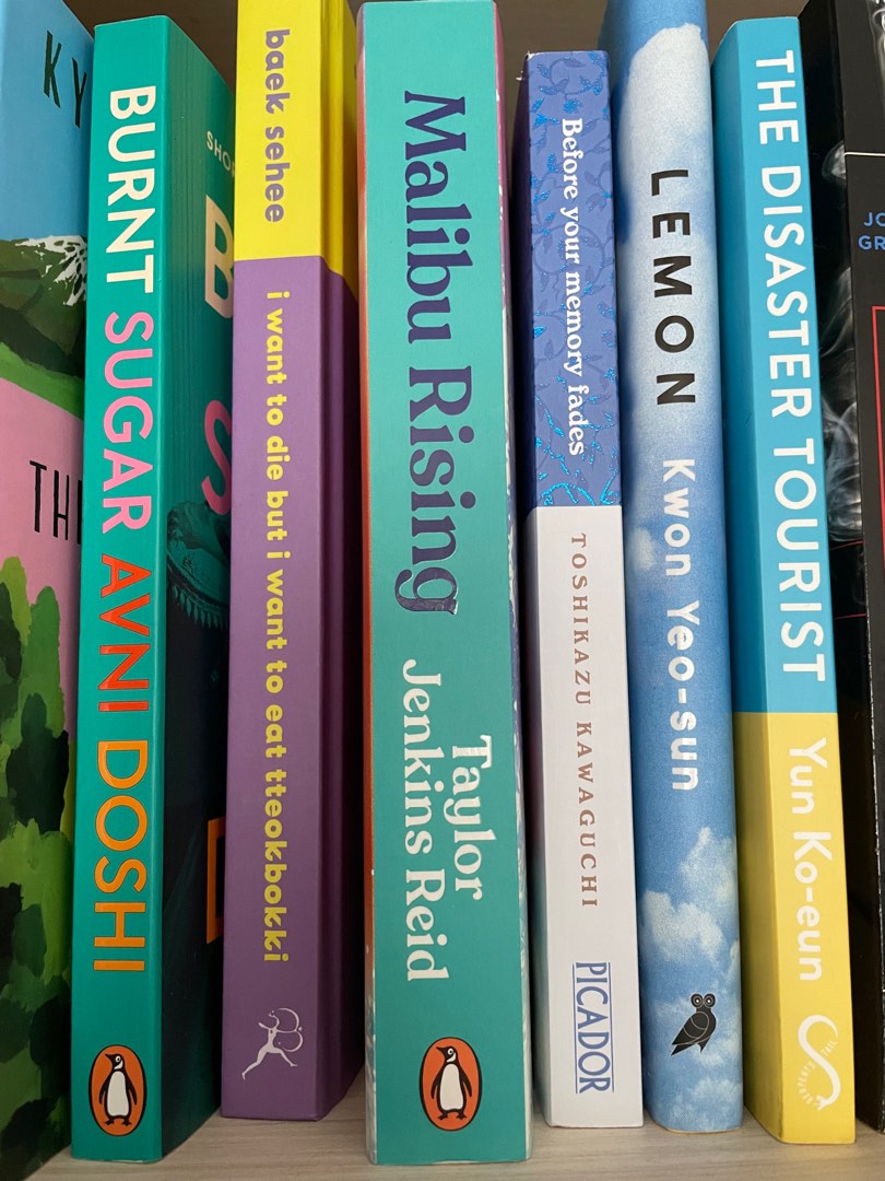 Malibu rising, Hobbies & Toys, Books & Magazines, Fiction & Non-Fiction ...