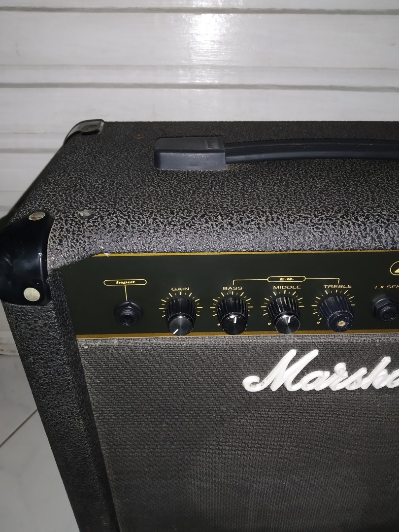 Marshall B-30 1x10 Bass Guitar Amp Made in England, Hobbies & Toys ...
