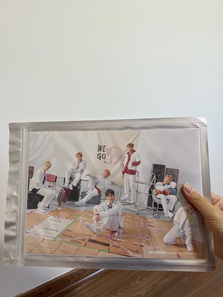 NCT DREAM We go up A4 Official group photo, Hobbies & Toys, Memorabilia ...