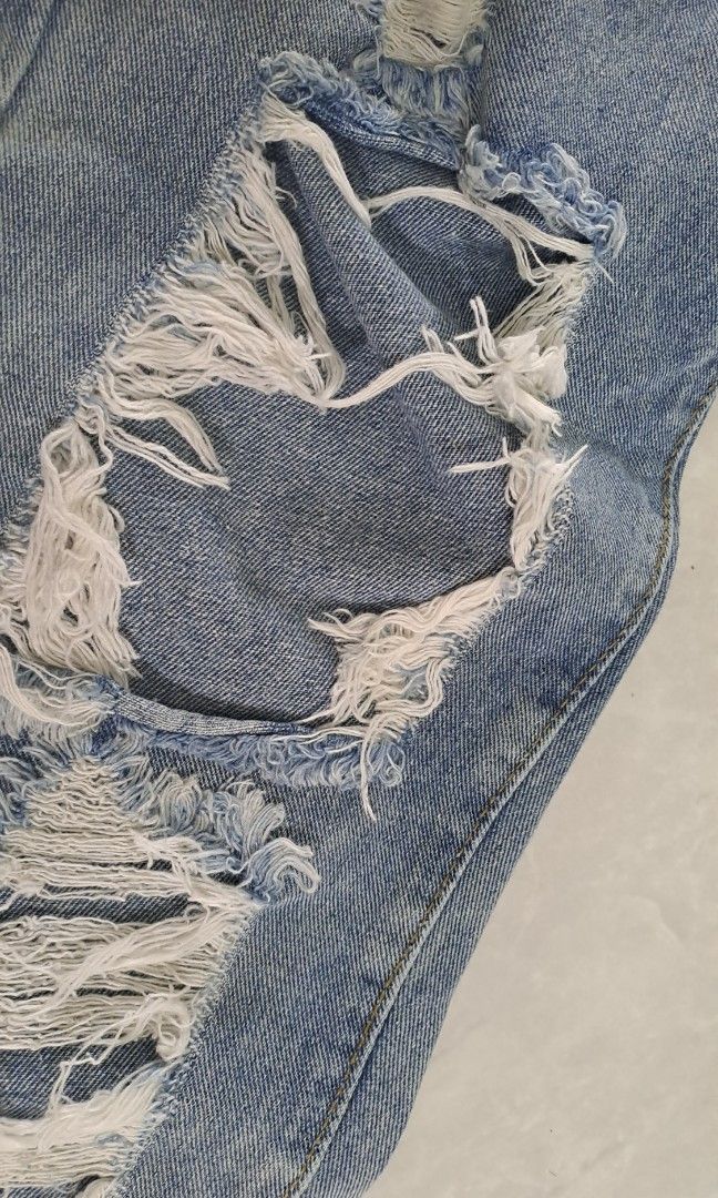 NEW RIPPED JEANS, Fesyen Wanita, Pakaian Wanita, Bawahan di Carousell